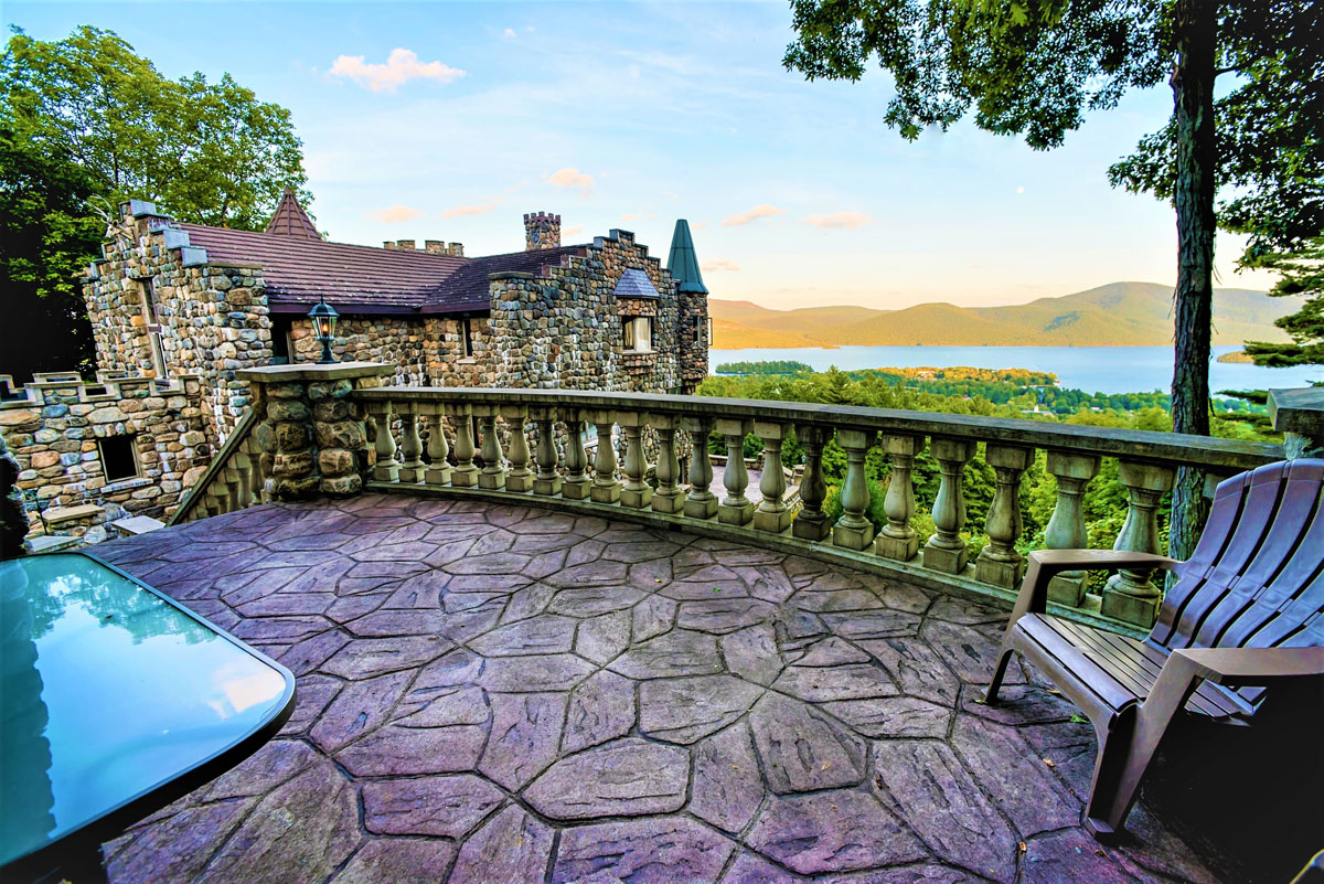 The Castle Cottage overlooking Lake George. From 895/night 4-GUESTS ...
