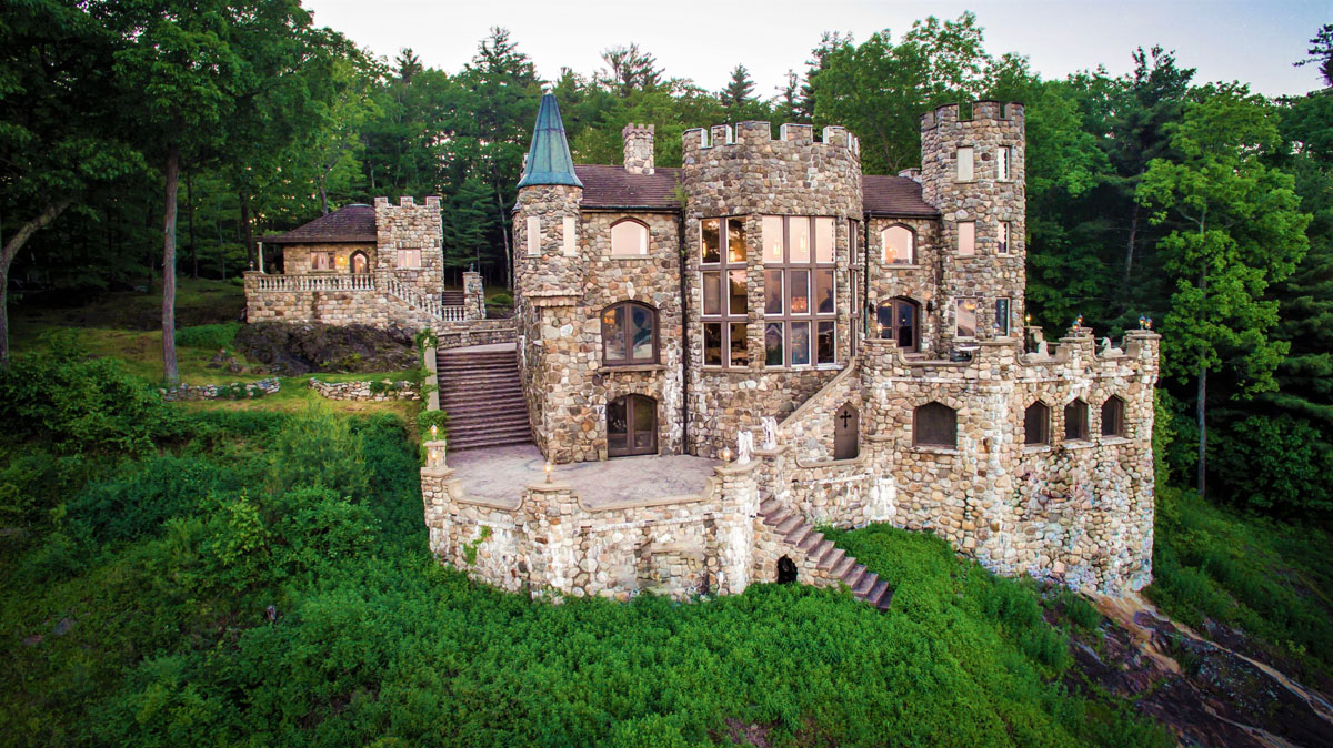 Highlands Castle overlooking Lake George! From $1790 for 2 COUPLES ...